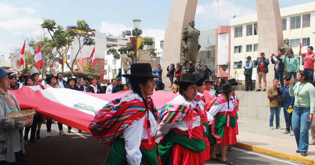 Marcha Patriótica por el 99 Aniversario de la Reincorporación de Tarata ...